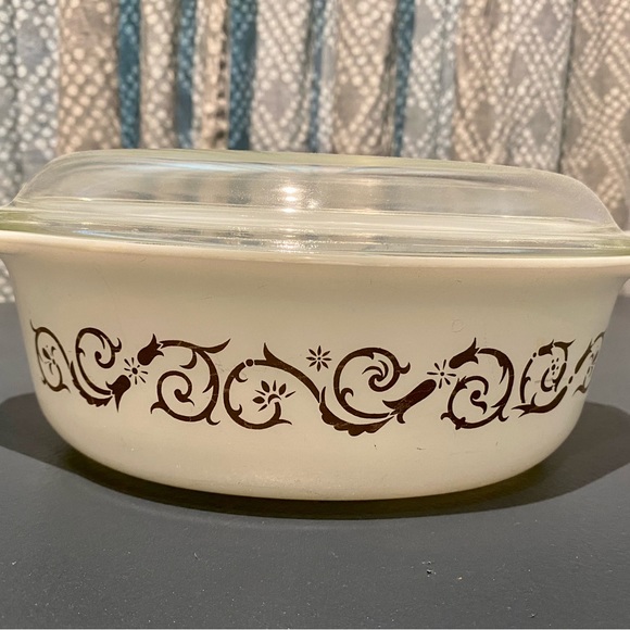 Pyrex | Kitchen | Vintage Pyrex Empire Scroll Casserole Dish With Lid ...